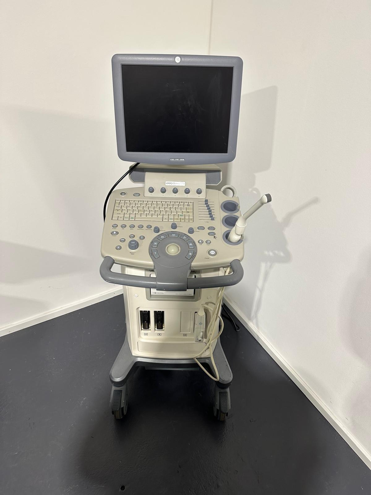 GE Logiq C5 Premium Ultrasound System (black and white) – JeCoNet ...